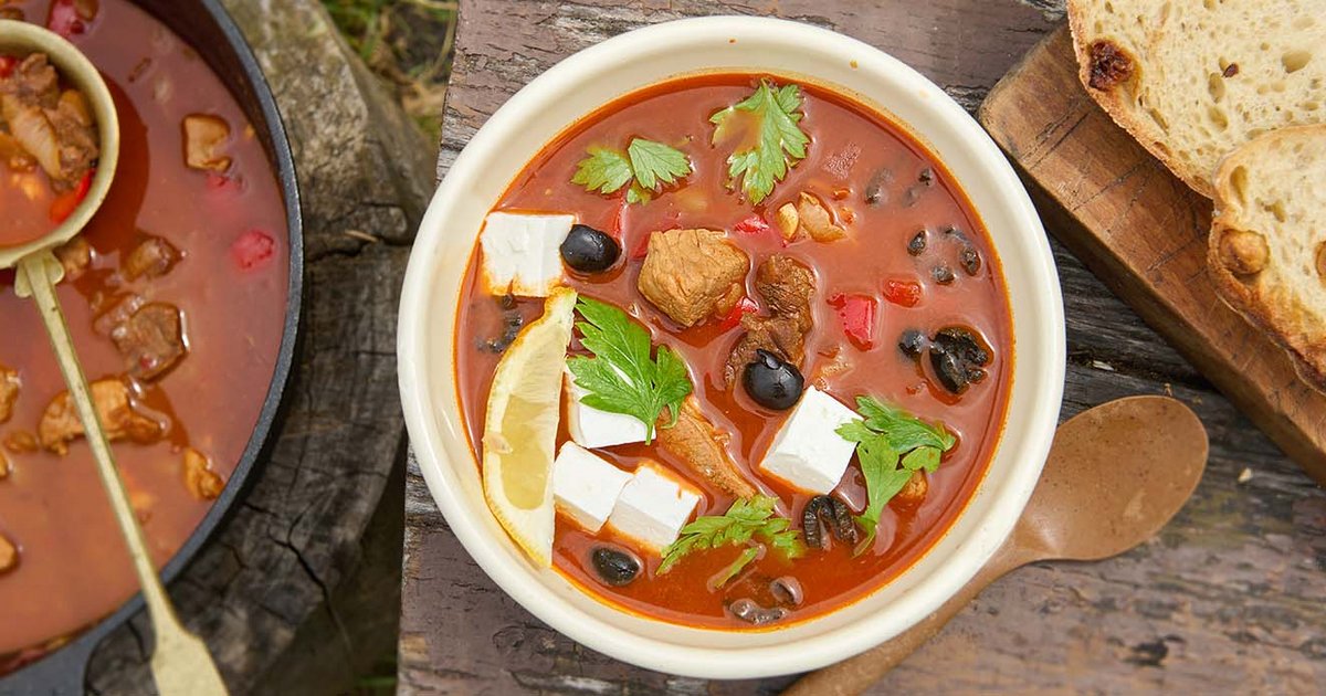 Gulassi naudanlihasta, possusta ja kanasta | Kikkoman